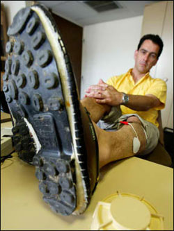 Chaussure anti-mines (2002)