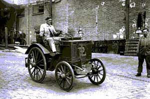 Première automobile moderne (1889)
